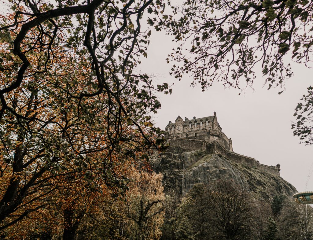 Top 5 best secret bars in Edinburgh | Hidden Jems